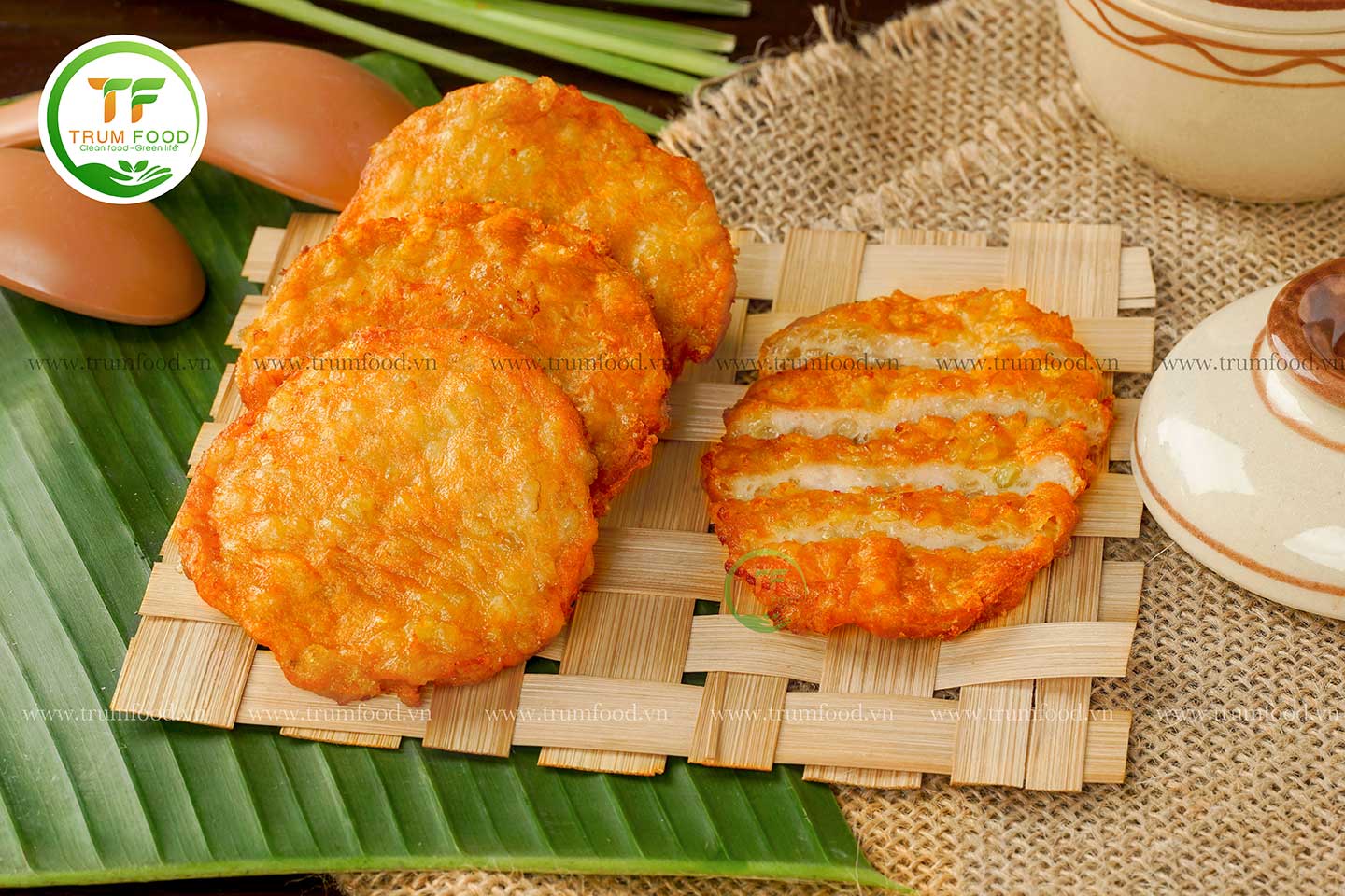 Chả cốm bao nhiêu calo? Ăn chả cốm có béo không?